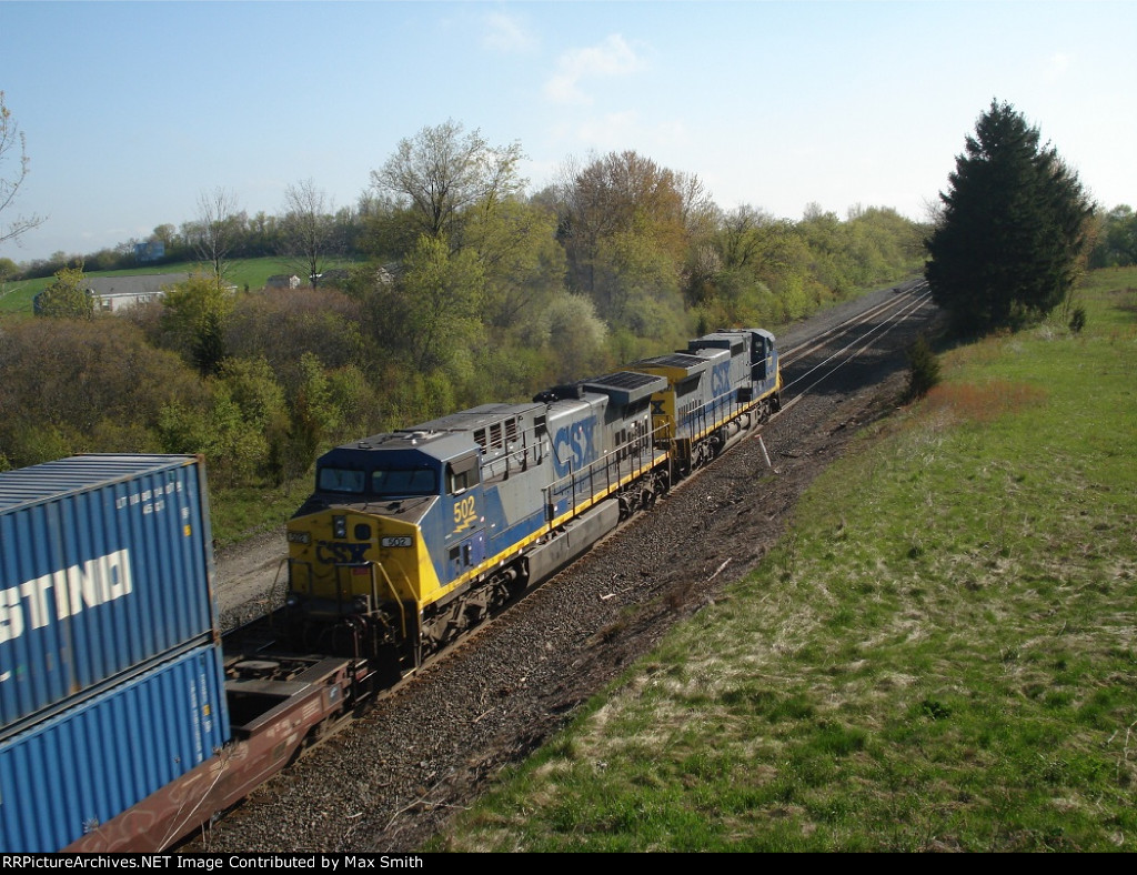 CSXT 502 on CSX Q162